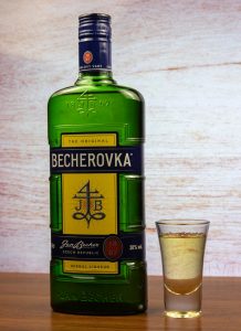 Как пить Бехеровку – обзор правильных способов