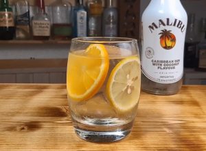 Коктейли с Малибу (Malibu) – 10 лучших рецептов для дома
