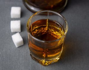 Сахарный колер (краситель) для коньяка и самогона – рецепт