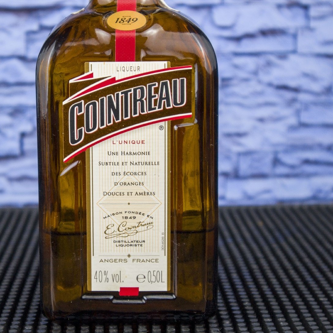 Как пить ликёр Куантро (Cointreau): подача, закуска, коктейли