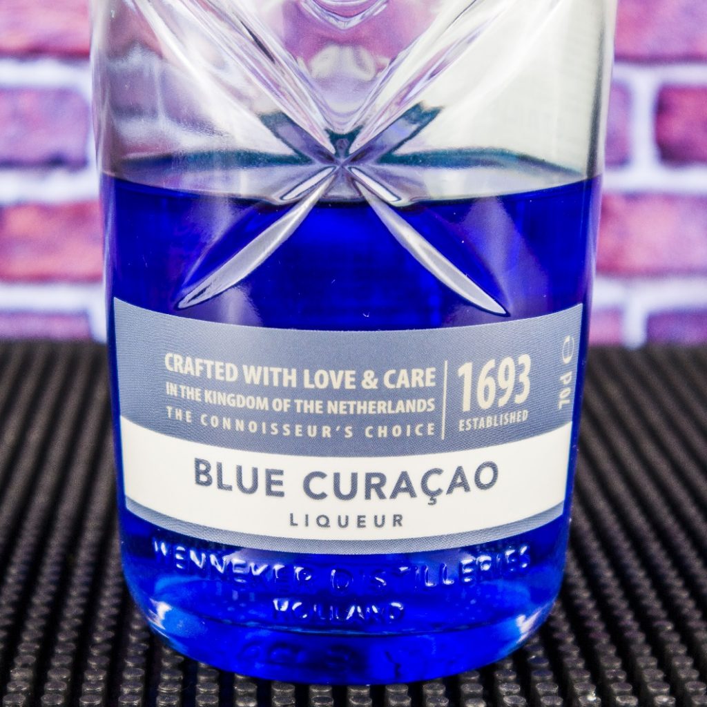 Ликёр Блю Кюрасао (Blue Curacao): понятие, история, как пить